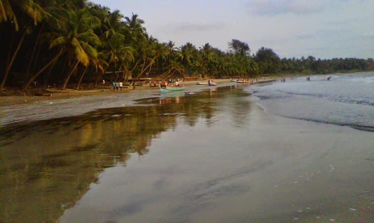 15 Beaches in Alibaug For A Sun-Kissed Getaway 2026