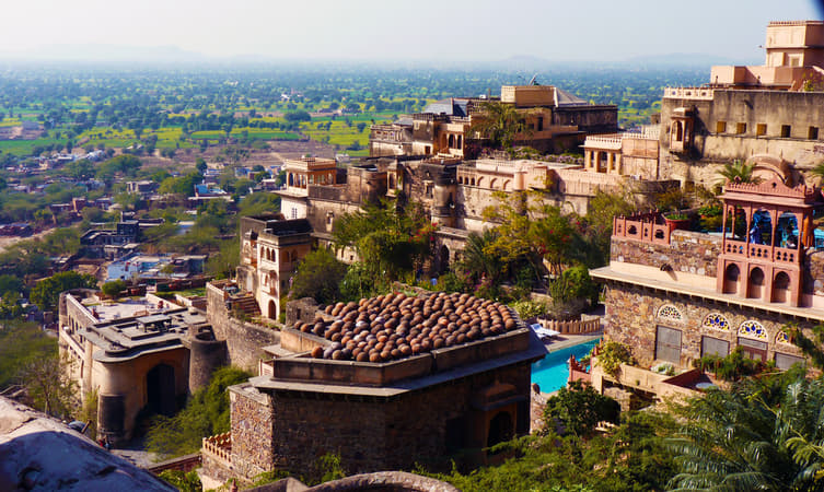 50 Forts And Palaces in Rajasthan That You Must Visit!