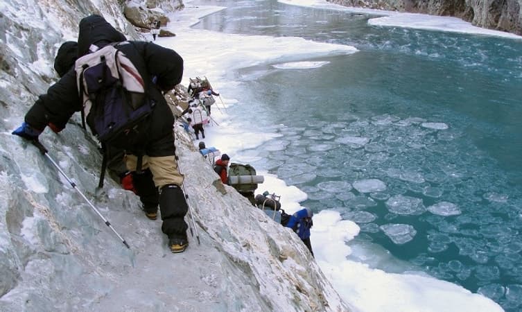 A Complete Guide to Chadar Trek