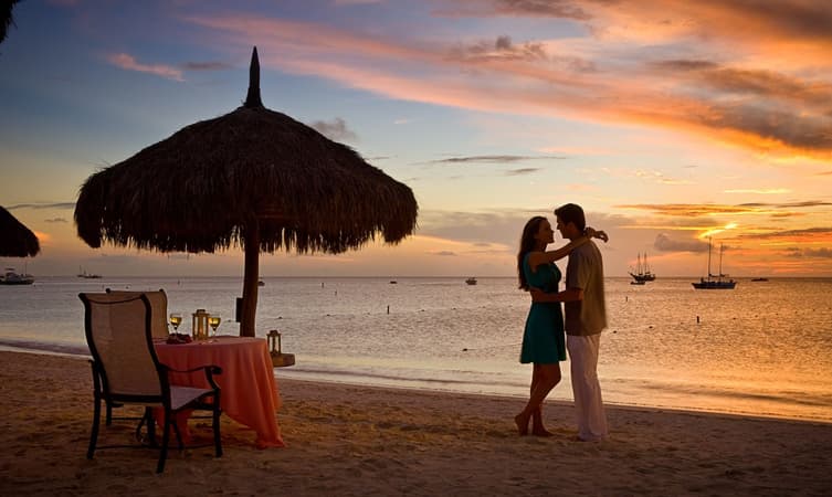 25 Best Romantic Dinners in Bali with Gorgeous Views
