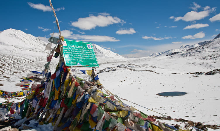 12 Mountain Passes in Ladakh To Visit in 2025