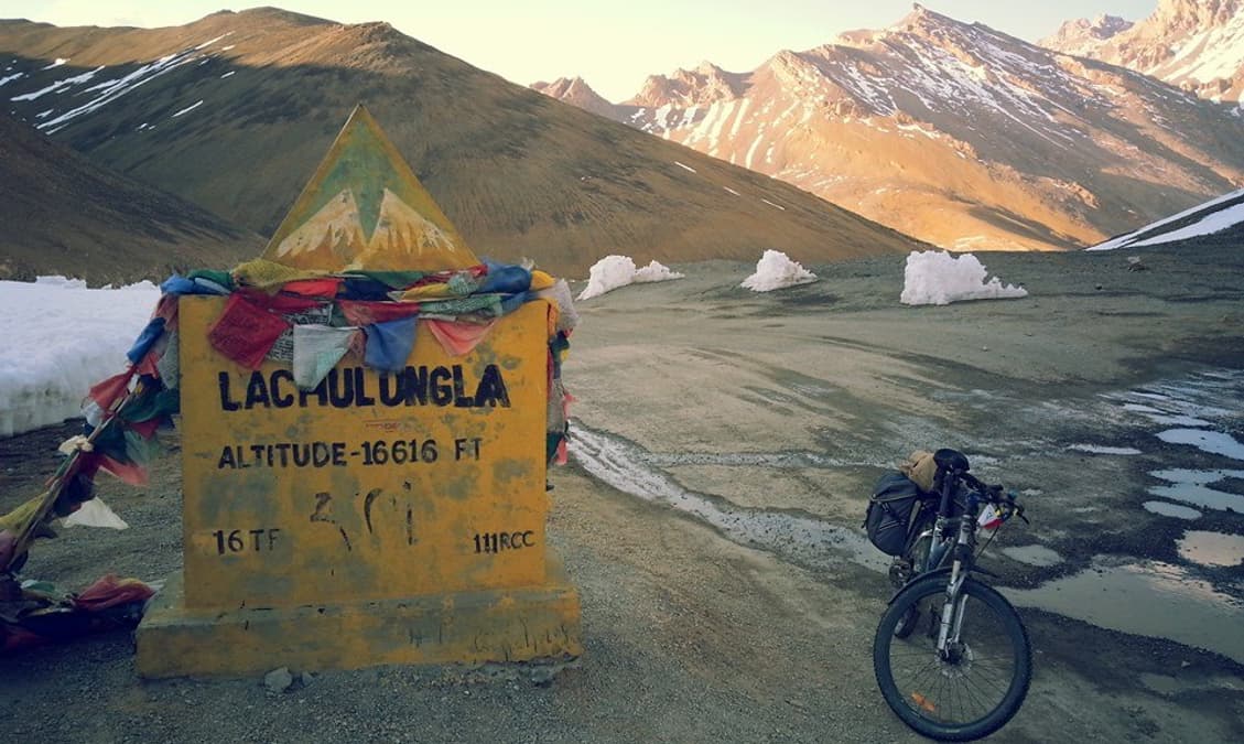 12 Mountain Passes in Ladakh To Visit in 2025