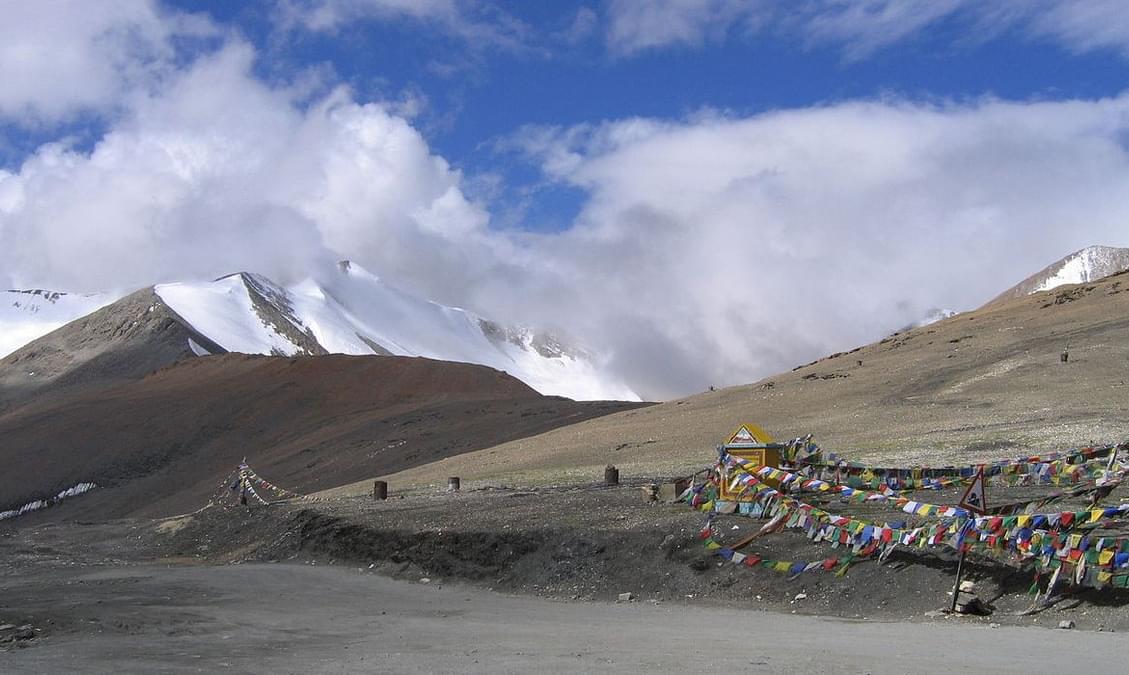 12 Mountain Passes in Ladakh To Visit in 2025