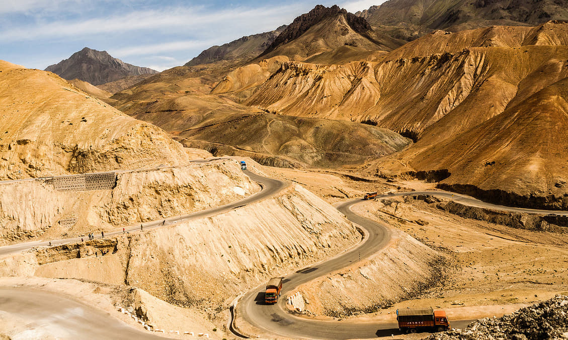 12 Mountain Passes in Ladakh To Visit in 2025