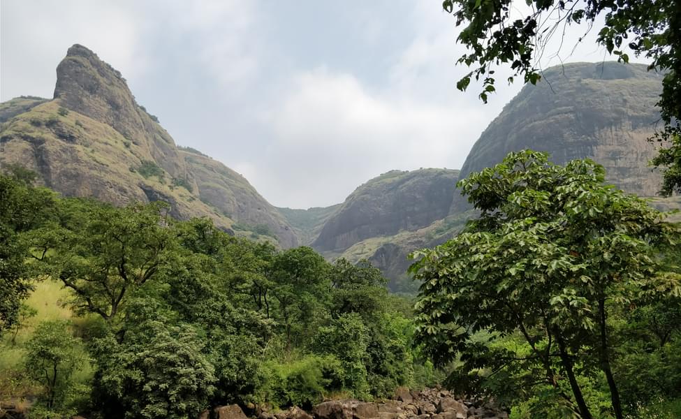 Monsoon Trek To Devkund Waterfall
