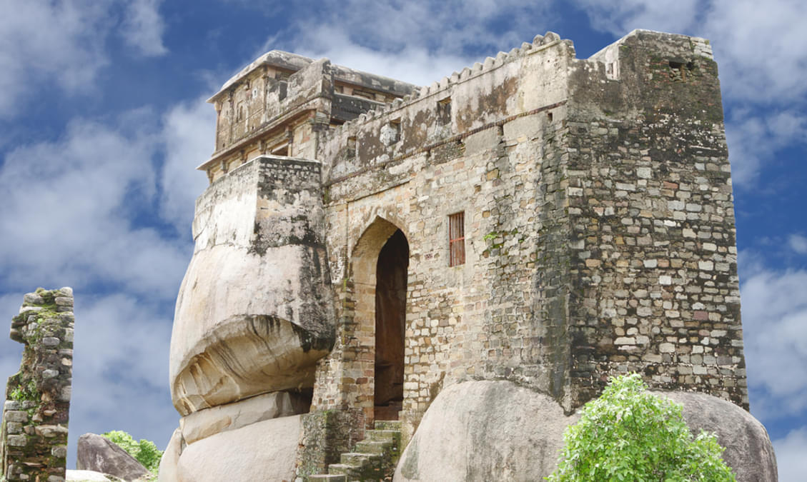 20 Amazing Forts of Madhya Pradesh