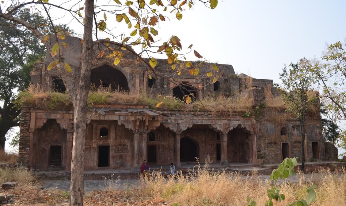 12 Best Adventure Treks in Madhya Pradesh