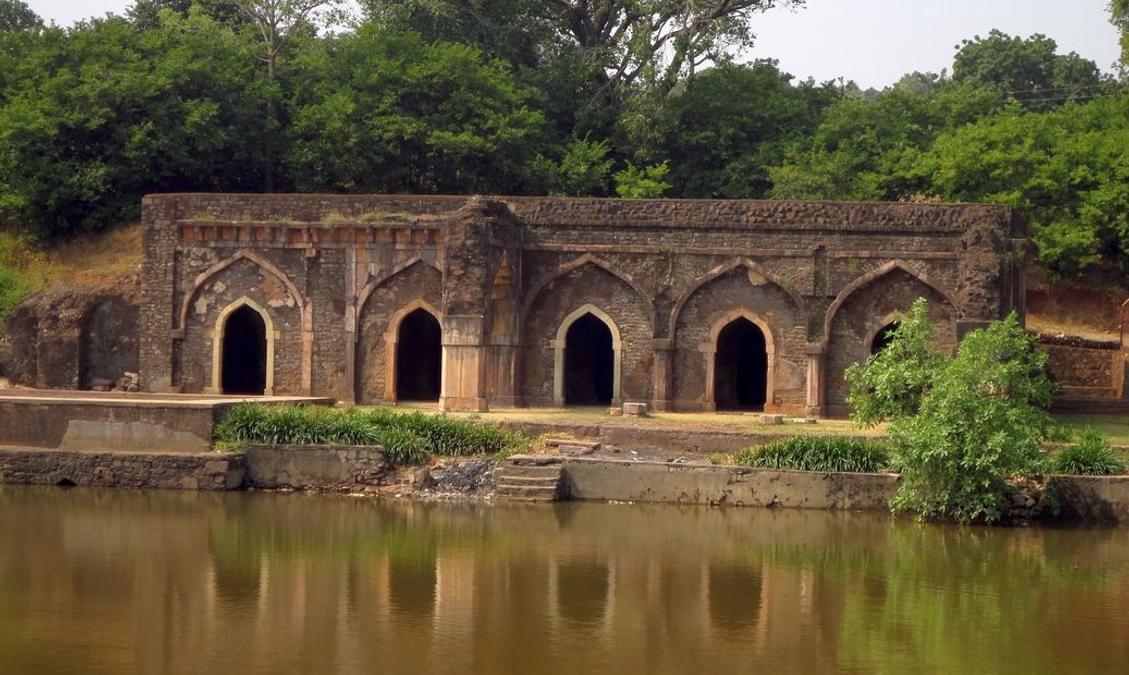 12 Best Adventure Treks in Madhya Pradesh