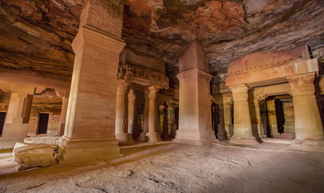 20 Caving Experiences in Madhya Pradesh