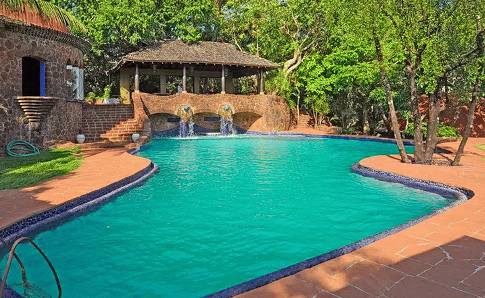 15 Resorts Near Indore | Deals Upto 50% Off