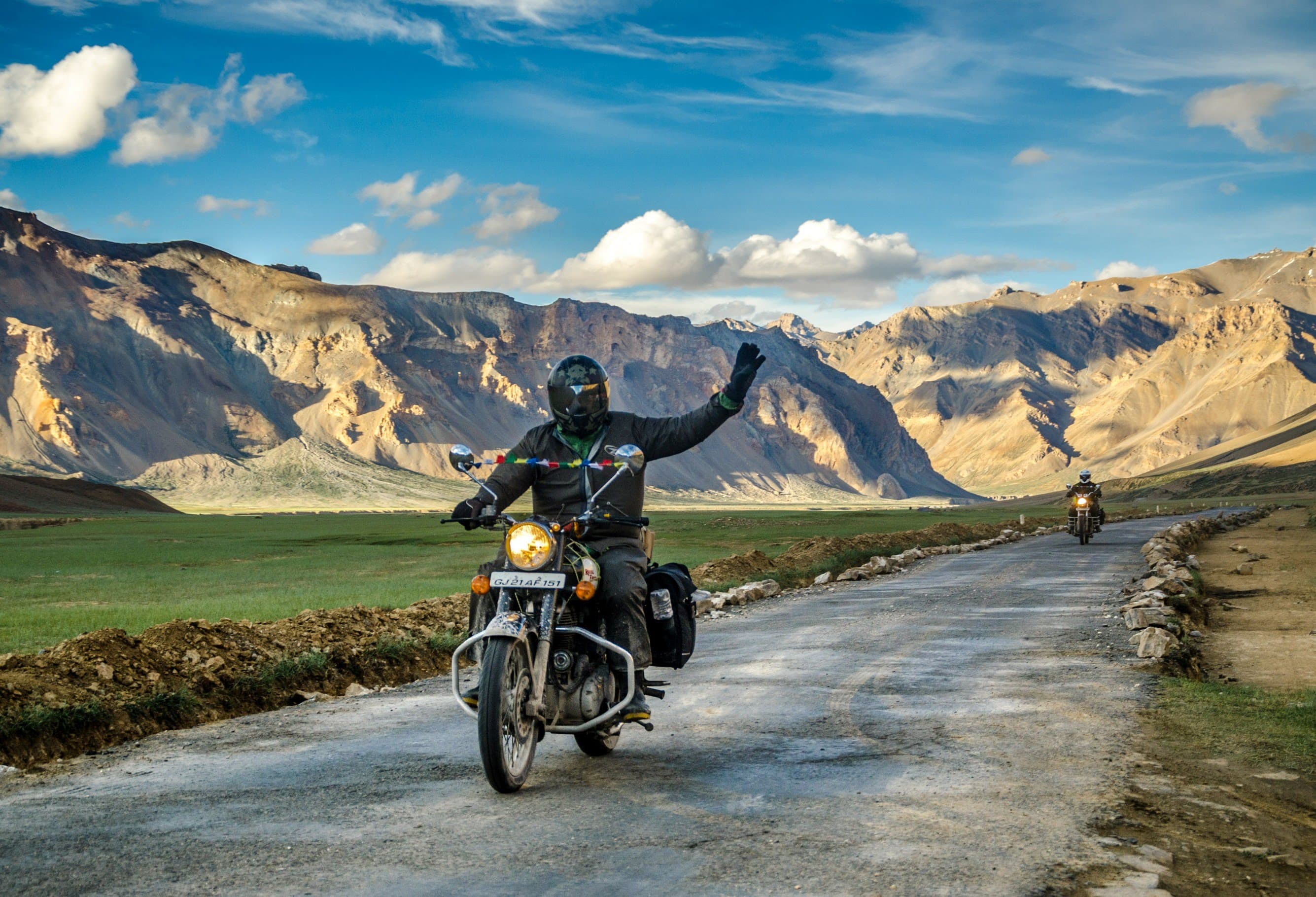Leh Ladakh Bike Rentals 2025 | How to Rent a Motorcycle in Leh