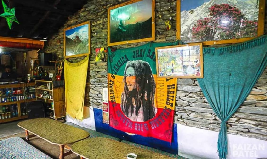18 Cafes in KASOL for Quenching Coffee and Titbits