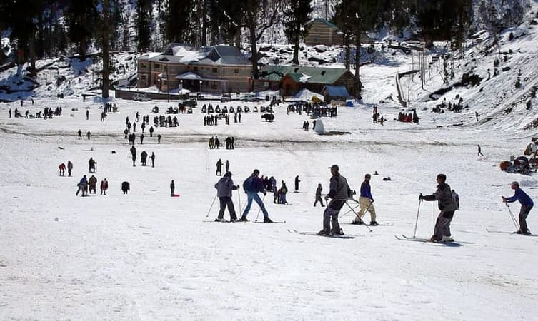 Best Time and Season to Visit Solang Valley in 2025