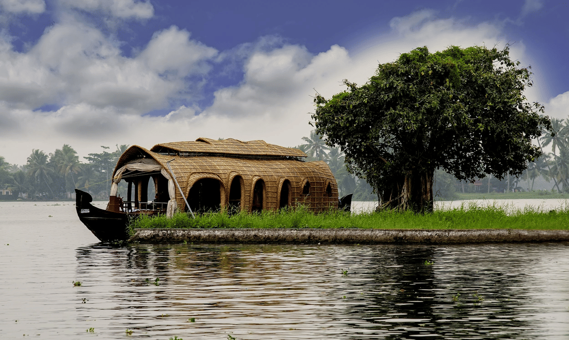 15 Best Kerala Backwaters - 2025 (2600+ Reviews & Photos)