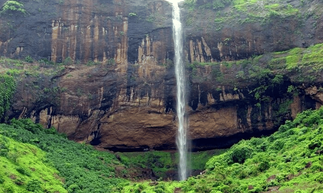 30 Waterfalls in Maharashtra: With Photos & Best Time