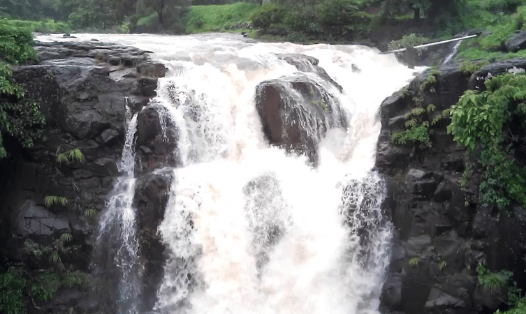 30 Waterfalls in Maharashtra: With Photos & Best Time