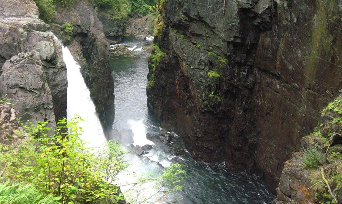 8 Best Waterfalls in Ooty - 2023 (With Photos and Reviews)