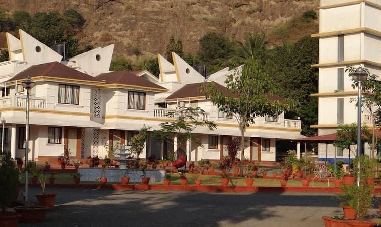 40 Resorts in Lonavala, Book Now & Get Upto 50% Off