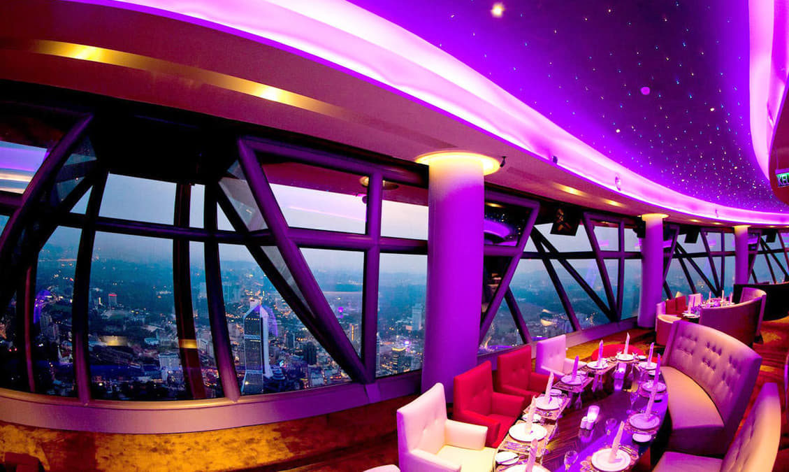 Kuala Lumpur Nightlife: 40 Places, Nightclubs & Markets to Visit!