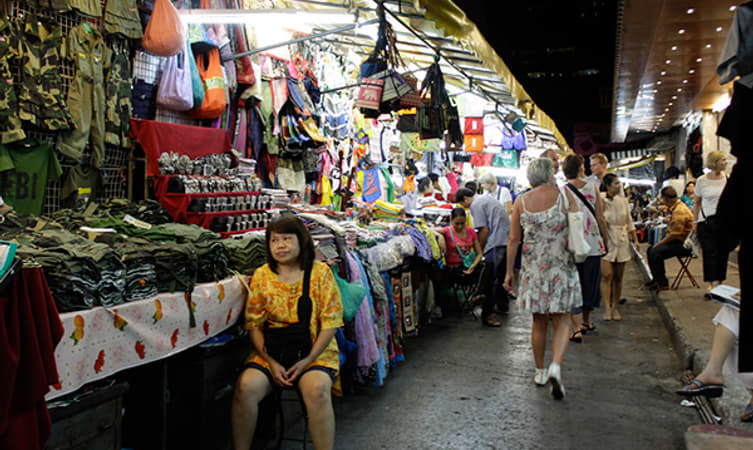 20 Night Markets in Thailand That Every Shopaholic Must Visit