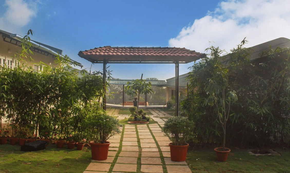 15 Farmhouses Near Pune, Book Now and Get Upto 50% Off