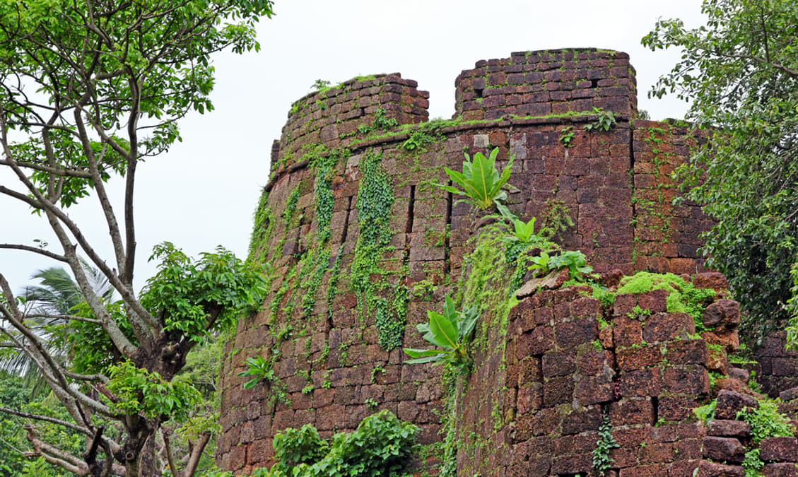 16 Ancient Forts in Goa - Forts in North and South Goa 2023