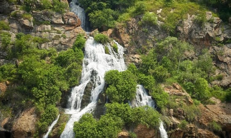 5 Waterfalls in Kanakapura - Distance & Height (Updated)