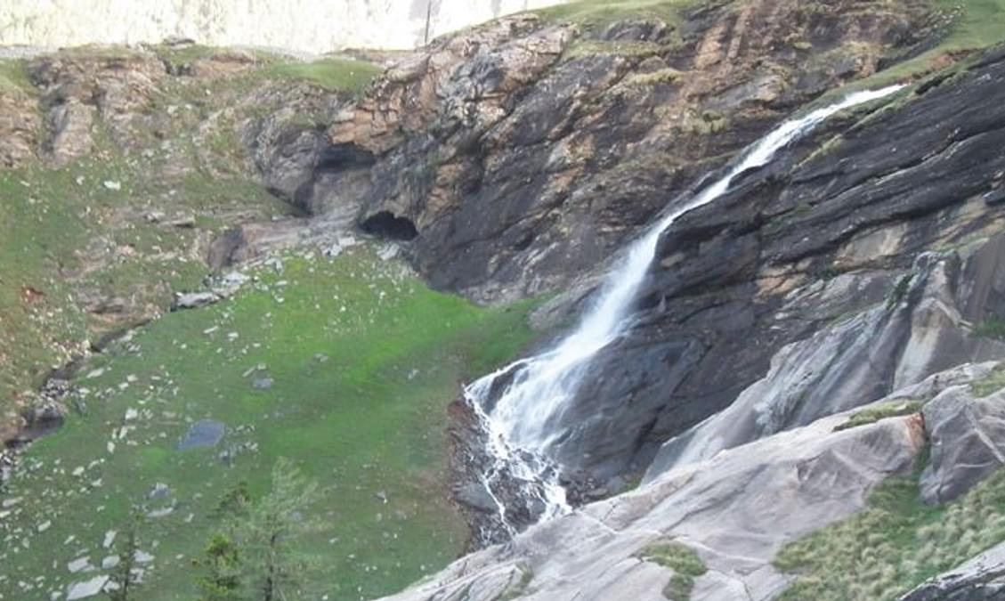 5 Majestic Waterfalls in Manali That Are Not To Be Missed