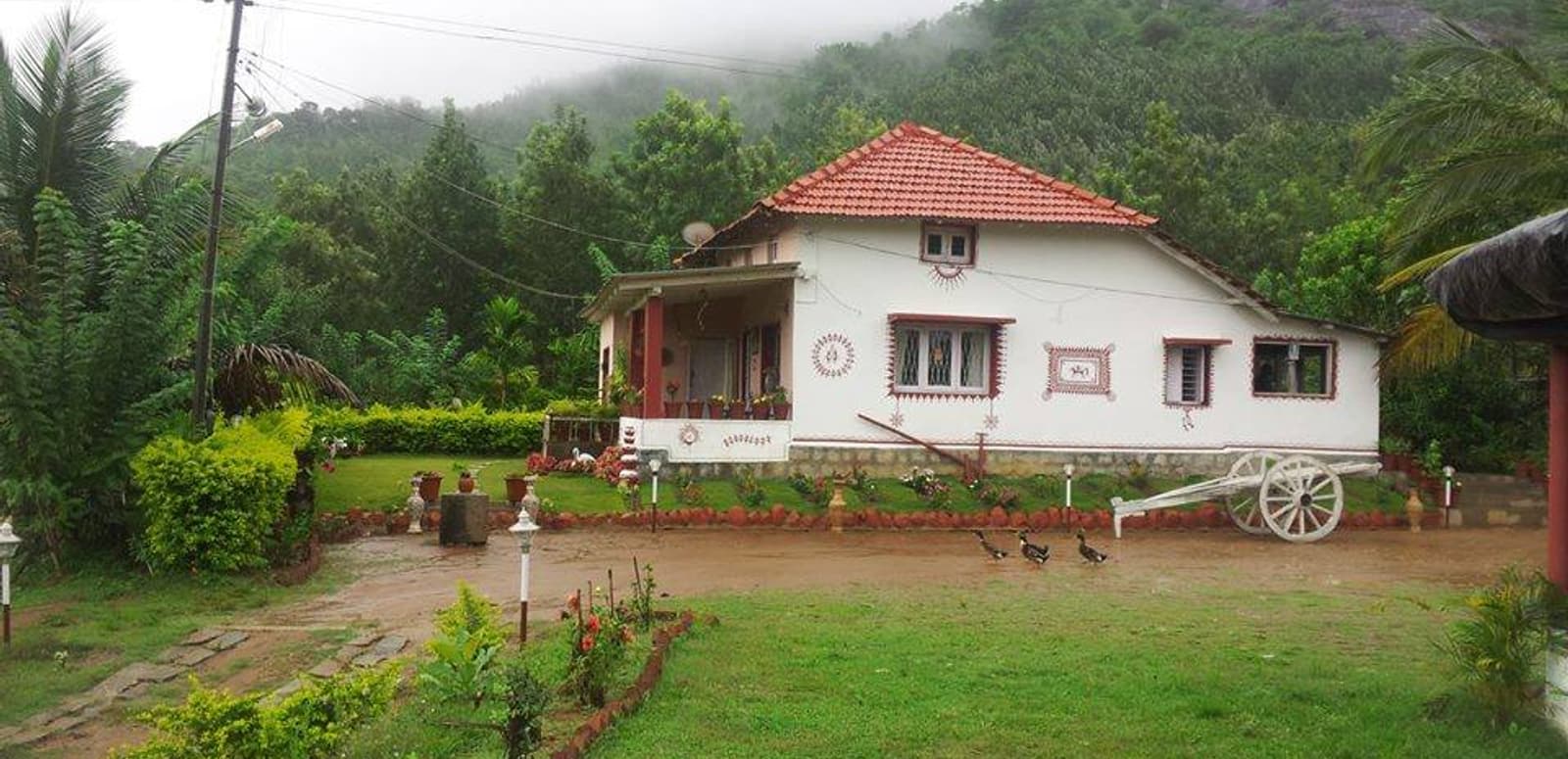 Village Theme Homestay In Sakleshpur