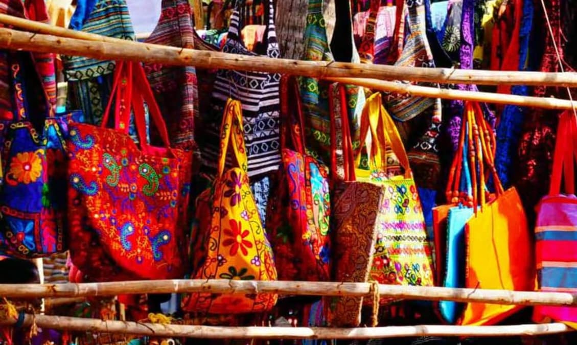 15 Places to Visit in Mumbai For Shopping - 2026(Updated)