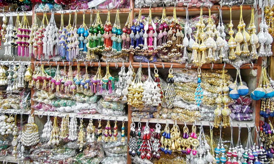 15 Places to Visit in Mumbai For Shopping - 2025(Updated)