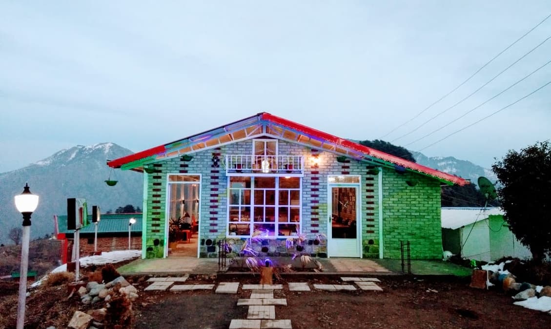 20 Homestays in Mussoorie | Book Now & Get Upto 50% Off