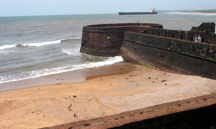 15 Historical Places in Goa | Best Historical Monuments!