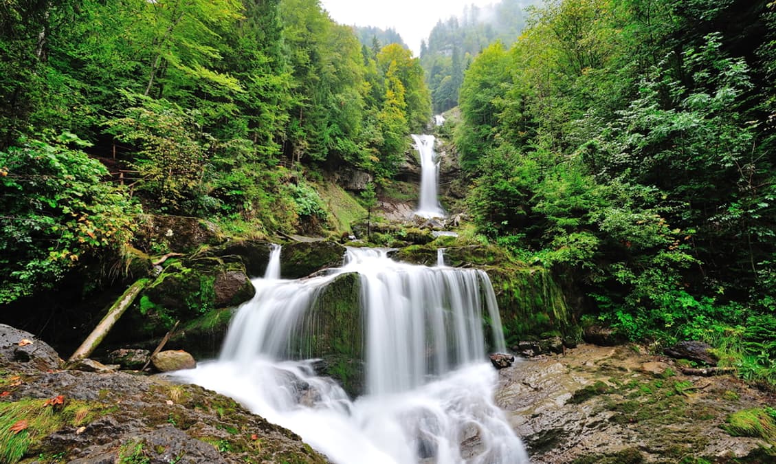 10+ Waterfalls in Switzerland: Top Scenic Spots You Can’t Miss