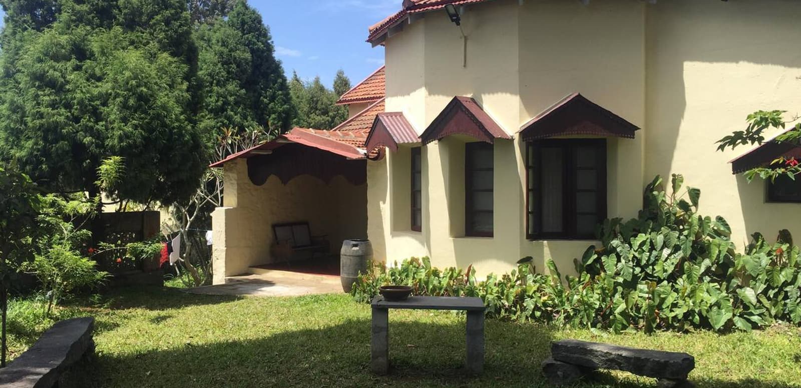 Lakeside Villa Stay In Yercaud
