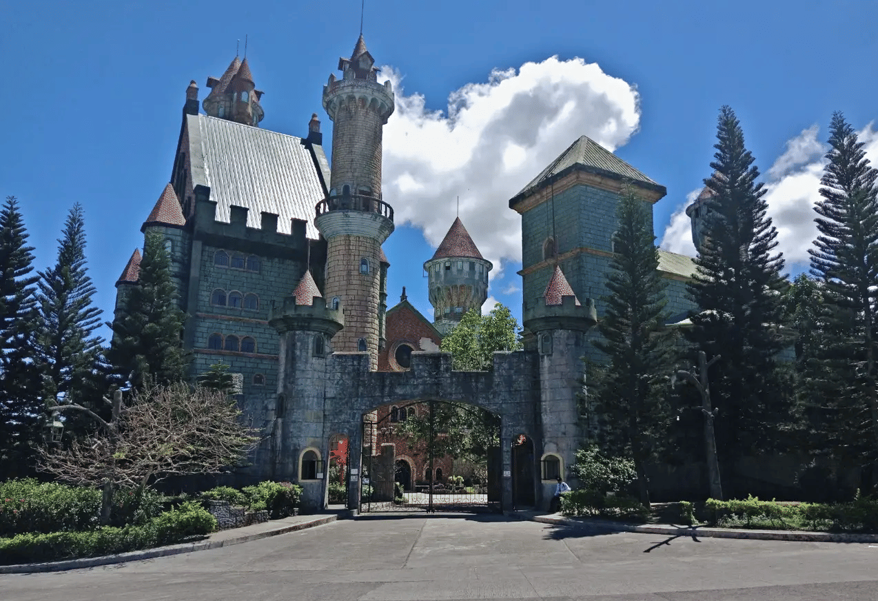 Lemery Castle Tour With Tagaytay City From Manila, Flat 10% Off
