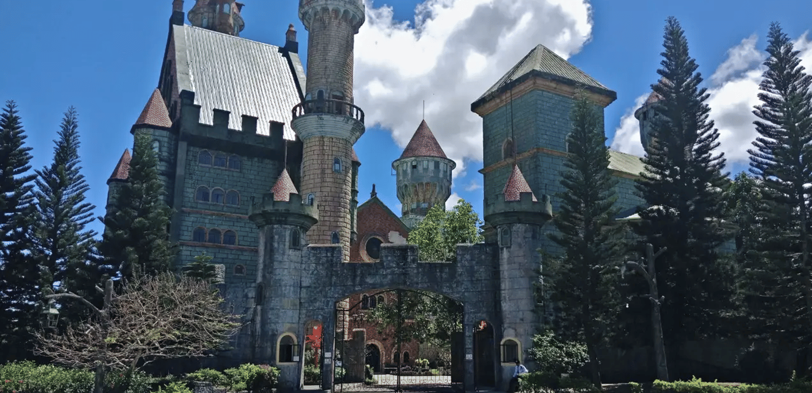 Lemery Castle Tour With Tagaytay City From Manila, Flat 10% Off