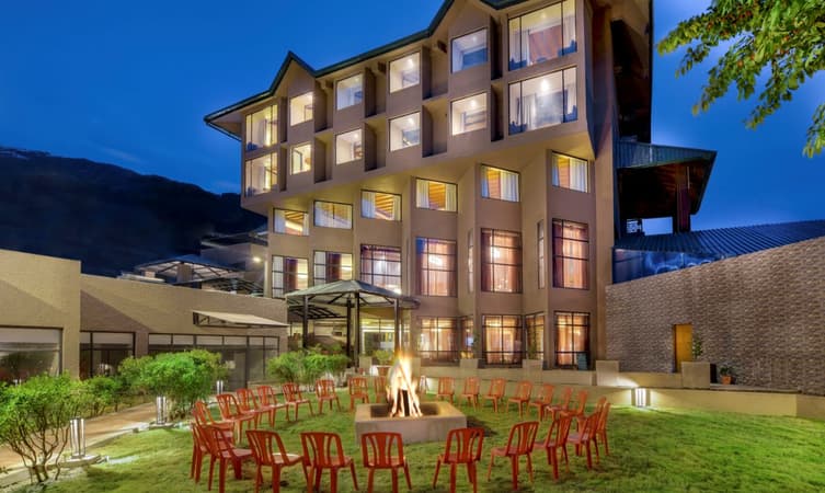 20 5 Star Luxury Resorts in Manali, Get Upto 50% Off