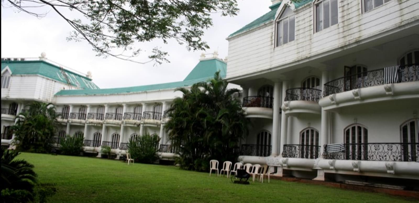 K Star Woods Resort, Karnala