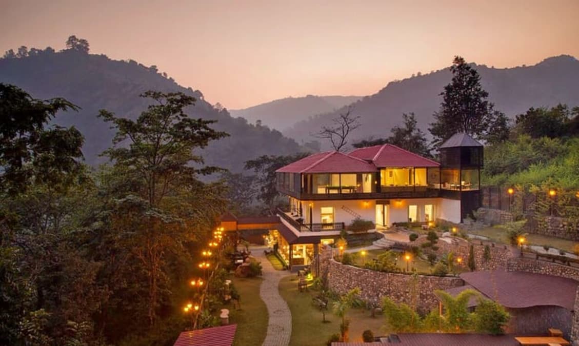 10 Resorts in Rishikesh With Swimming Pool | Upto 50% off
