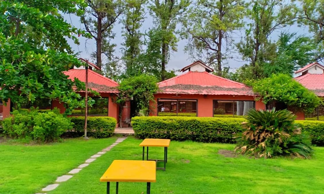 8 Resorts In Shirdi, Book NOW & Get Upto 50% Off