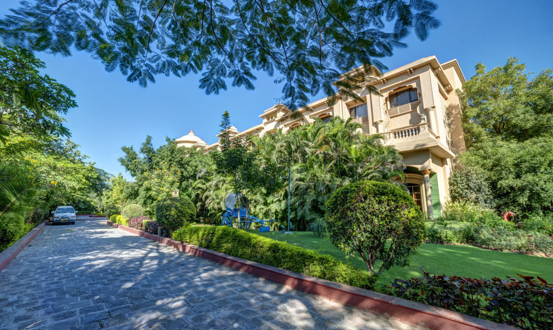 8 Resorts In Shirdi, Book NOW & Get Upto 50% Off