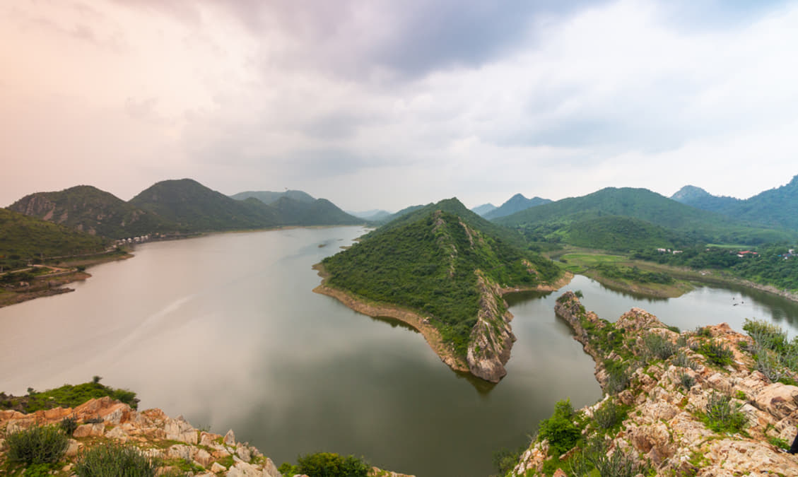 10 Lakes in Udaipur | Visit Picturesque Udaipur Lakes 2025