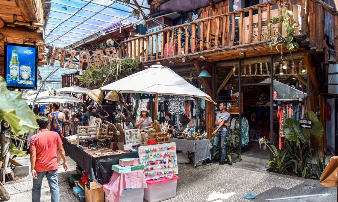 6 Markets in Seminyak That'll Satisfy The shopaholic in You