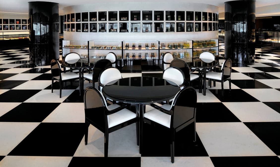 10 Restaurants in Burj Khalifa For A Lavish Dining Experience!
