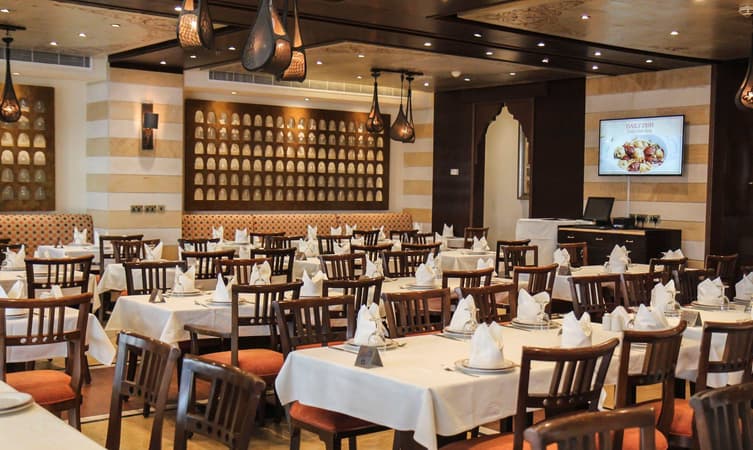10 Best Lebanese Restaurants in Dubai For Delicious Food!