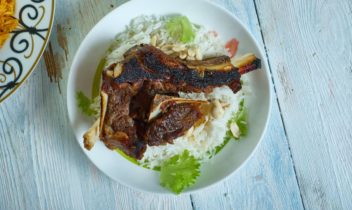 Guide To The Best Saudi Dishes & Where to Eat Them!