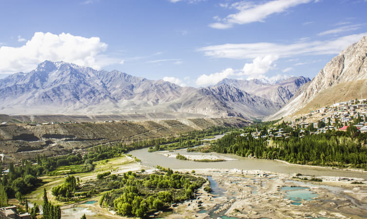 Leh Ladakh in April: How to Plan Your Trip & Places to See in