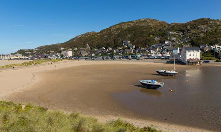 10 Beaches Near Birmingham For A Seaside Trip!