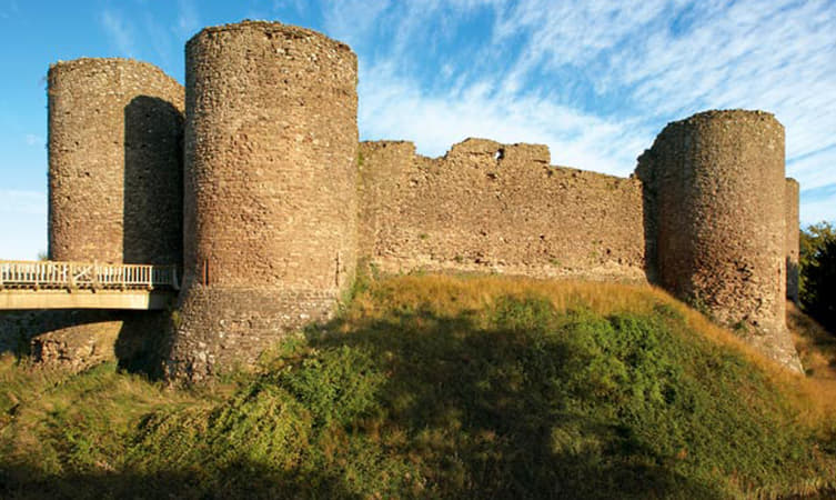 15 Castles Near Cardiff You Should Visit For A Historical Trip!